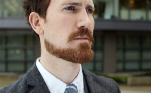 Pointed goatee beard: How to grow and the best styles